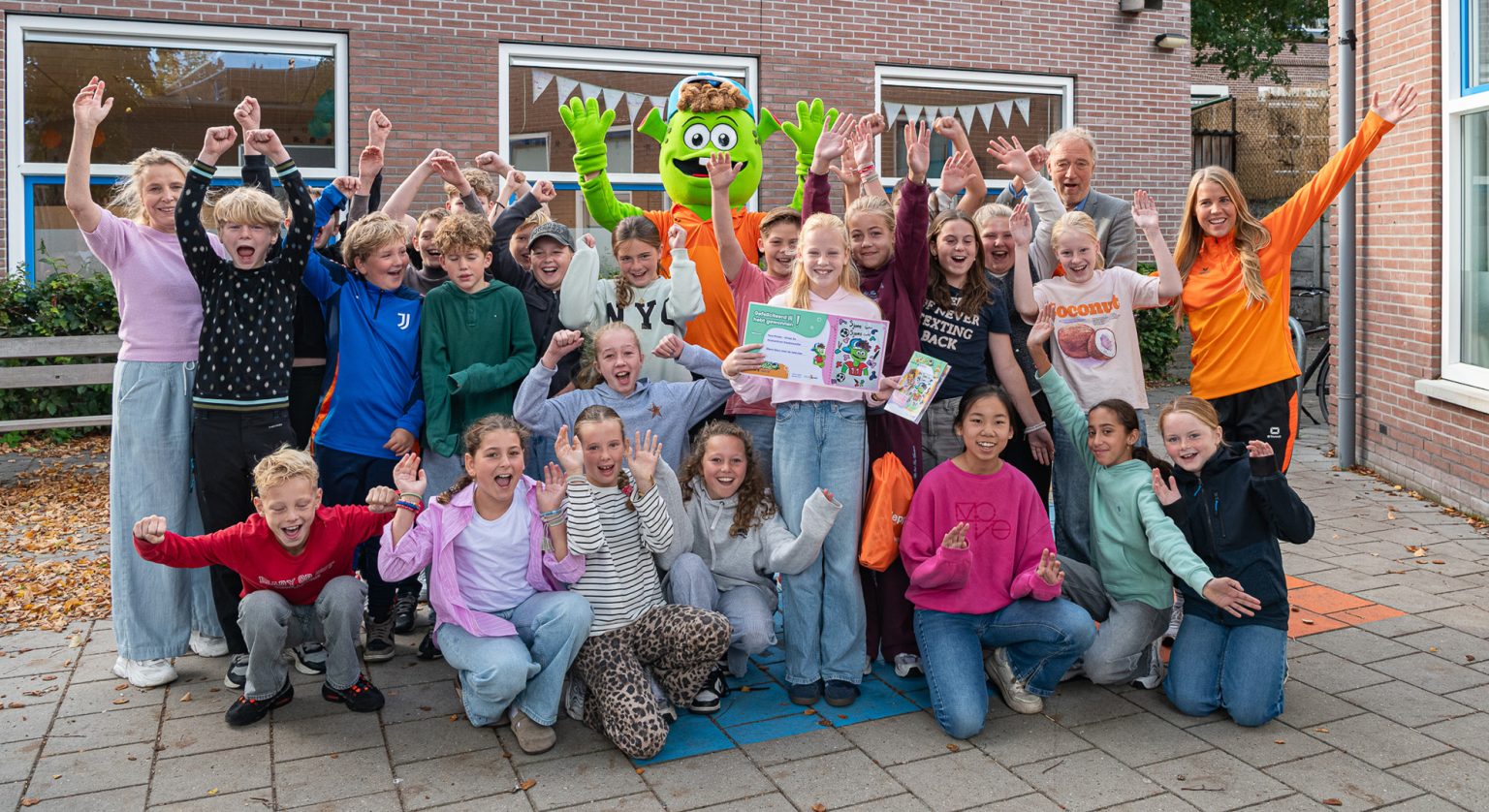 Noa Mulder wint tekenwedstrijd Sjors Sportief en Creatief – RTV Meppel
